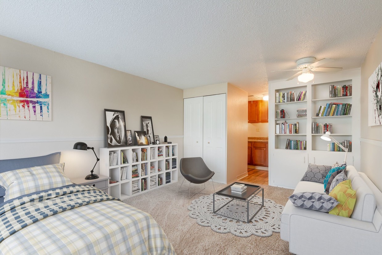 Country Square Villas and Candlewood One - 8449 Aiken Ct Tampa, FL ...