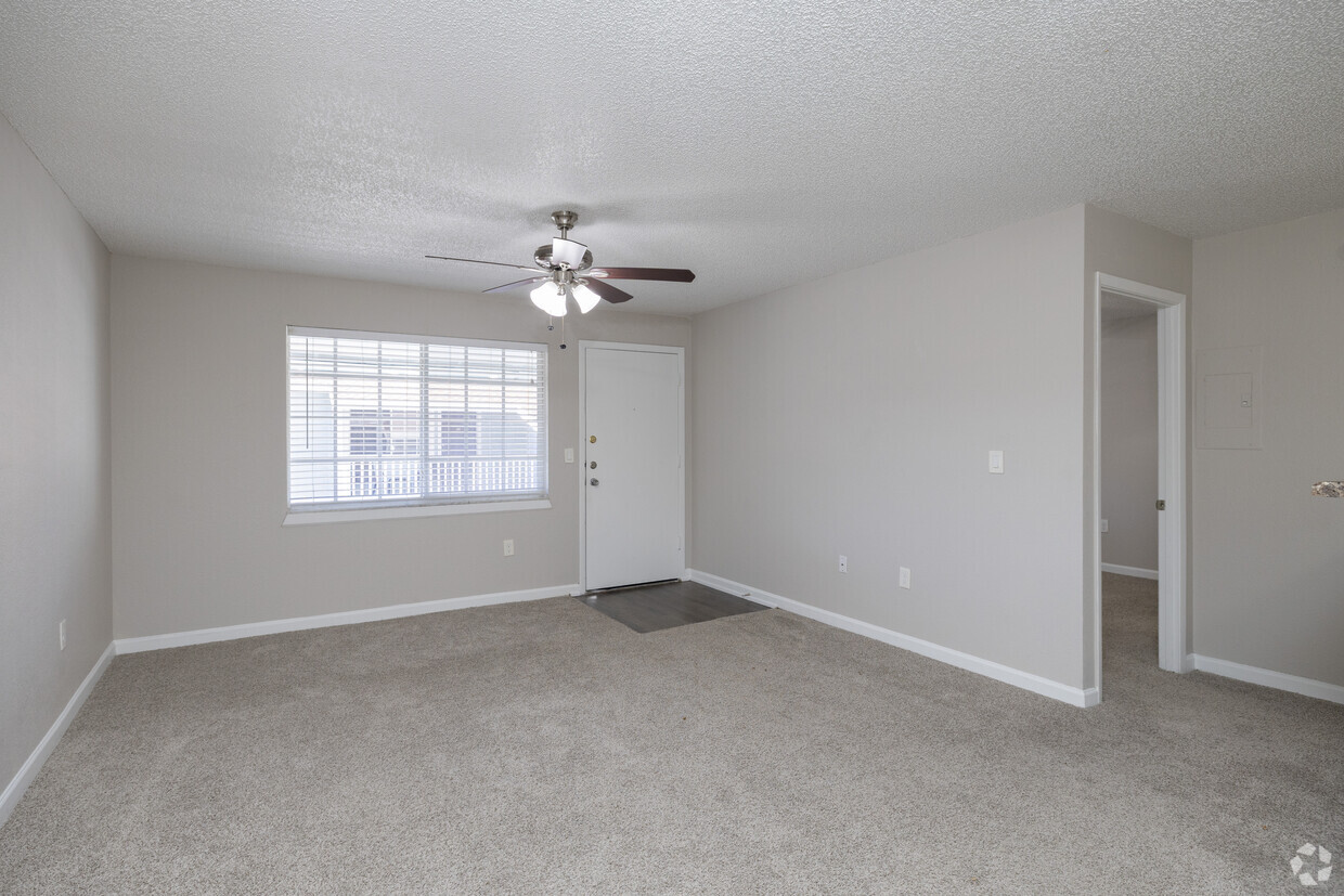 Pine Tree Apartments - 3706 W Idlewild Ave Tampa, FL 33614 | Apartments.com
