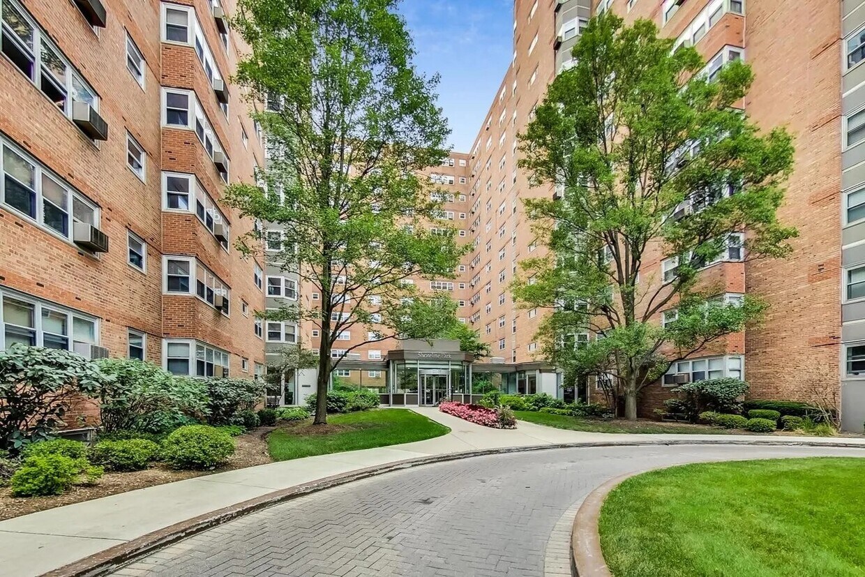 4970 N Marine Dr Unit 229, Chicago, IL 60640 - Condo for Rent in ...