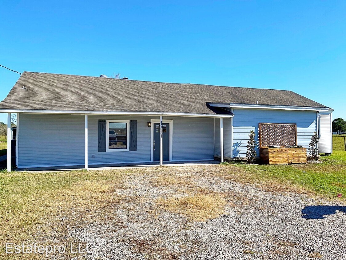 17261 County Line Rd, Winnie, TX 77665 - House Rental in Winnie, TX ...