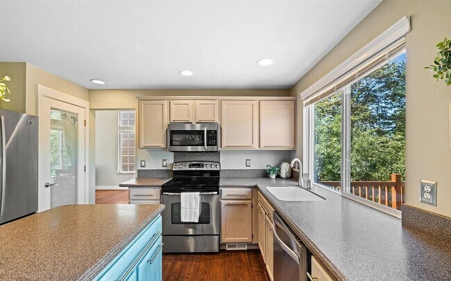 22241 131st Ave SE, Kent, WA 98031 - House Rental in Kent, WA ...