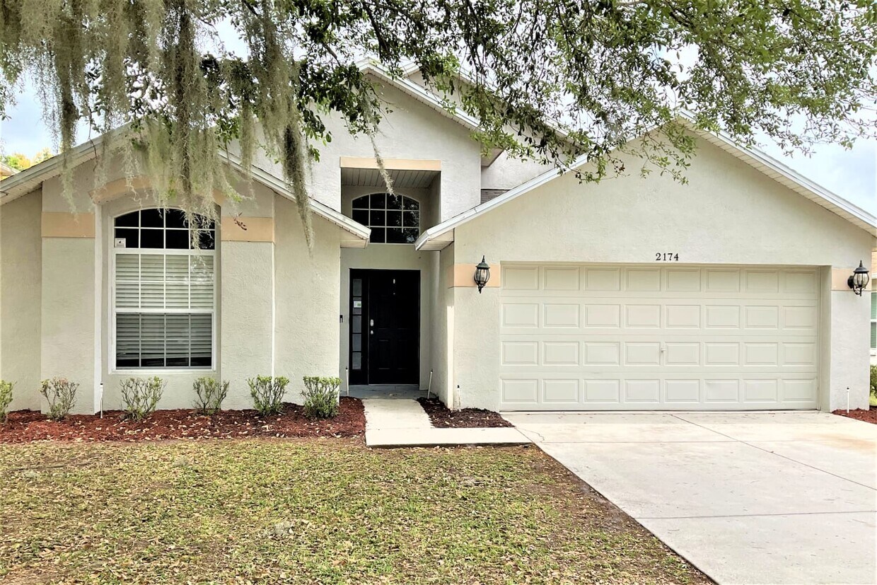 2174 Hunters Greene Dr - House Rental in Lakeland, FL | Apartments.com