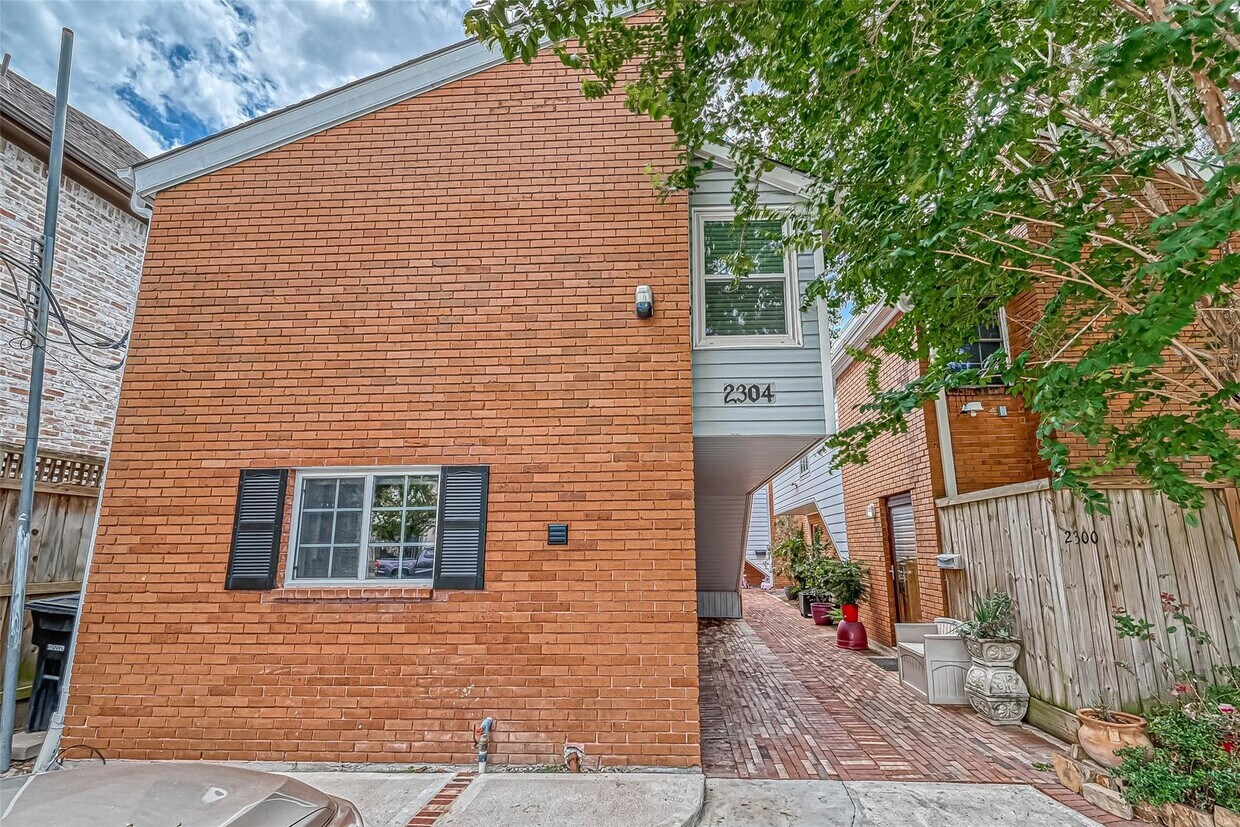 2304 Driscoll St, Houston, TX 77019 - Condo for Rent in Houston, TX ...