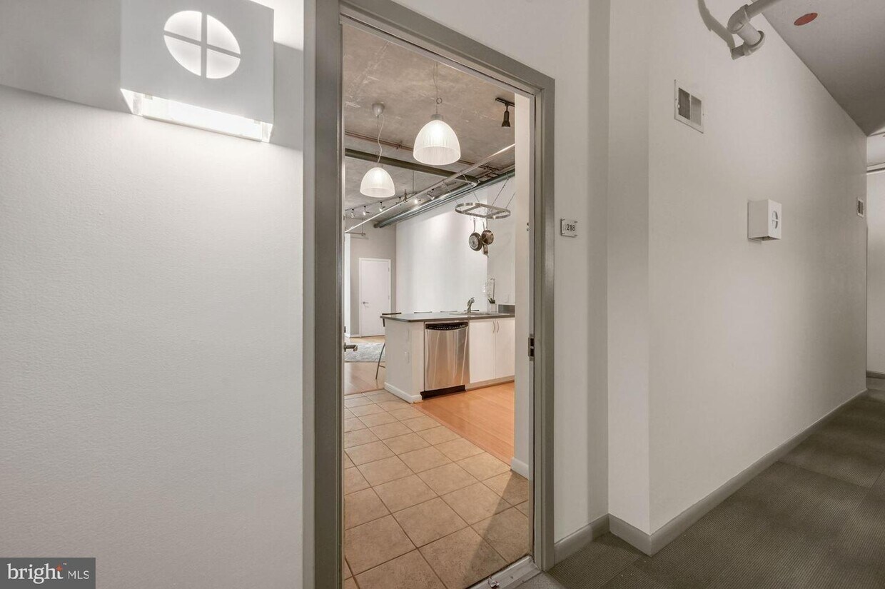 1300 N St NW Unit 218, Washington, DC 20005 - Room for Rent in ...