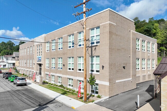 Apartments for Rent with Gym/Fitness Center in Westmoreland City PA ...