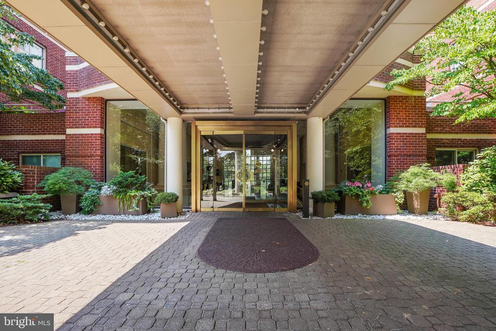 5800 Nicholson Ln Unit 1-603, Rockville, MD 20852 - Room for Rent in ...