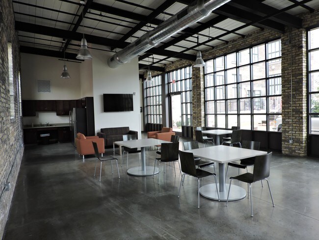 Paper Box Lofts Apartments - Milwaukee, WI | Apartments.com