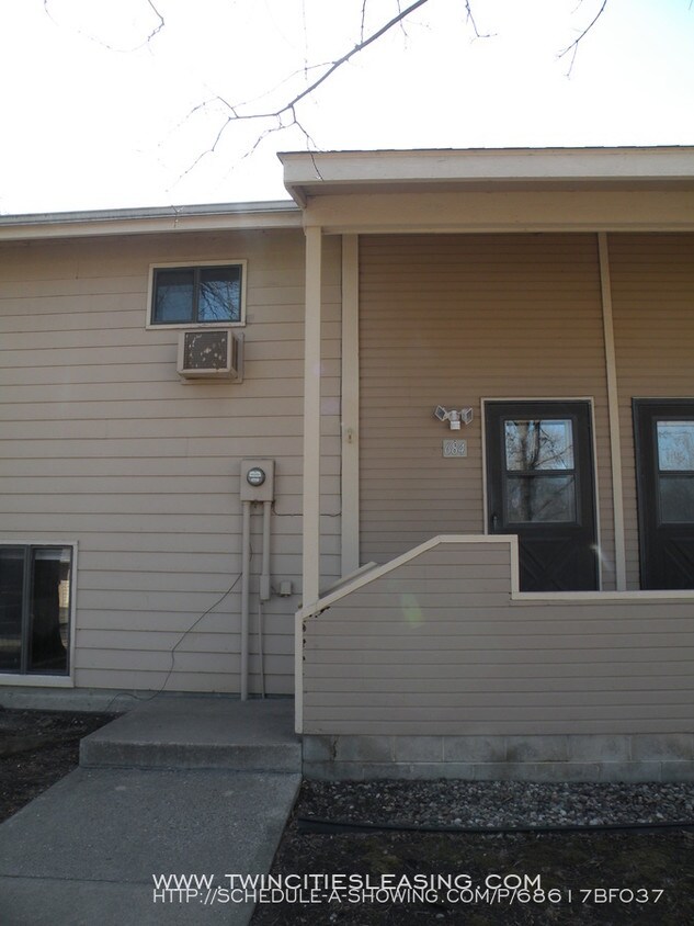 684 Mercer St, Saint Paul, MN 55102 - Townhome Rentals in Saint Paul MN ...