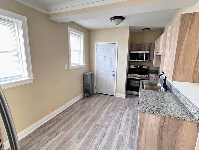 5844 W Barry Ave Unit 1, Chicago, IL 60634 - Condo for Rent in Chicago, IL | Apartments.com