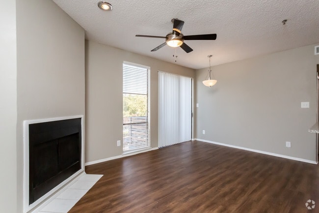 Soho Apartments - Dallas, TX | Apartments.com
