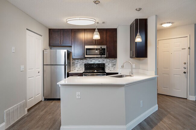 Barrington Place Apartments - Apartments in Westlake, OH | Apartments.com