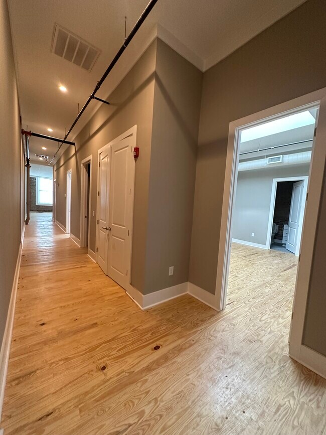 565 Poplar St Unit B, Macon, GA 31201 - 565 Poplar St Macon, GA 31201 ...