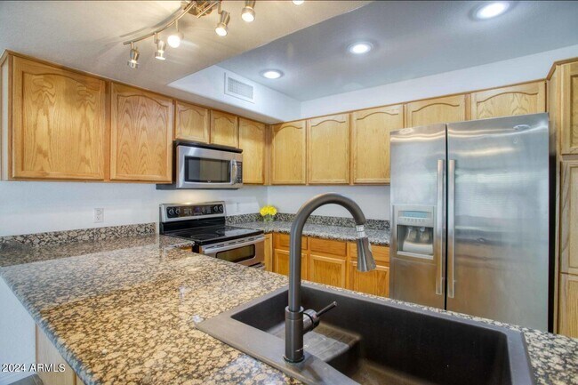 16021-16030 N 30th St, Phoenix, AZ 85032 - Townhome Rentals in Phoenix ...