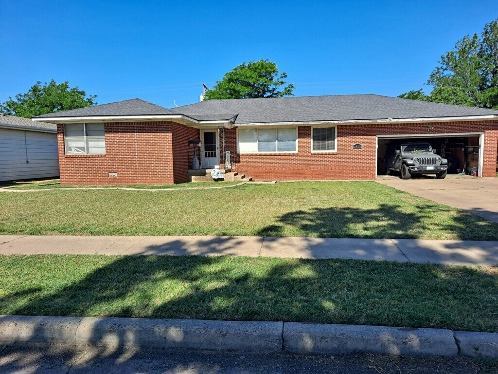 2413 N Mary Ellen St, Pampa, TX 79065 - House Rental in Pampa, TX ...