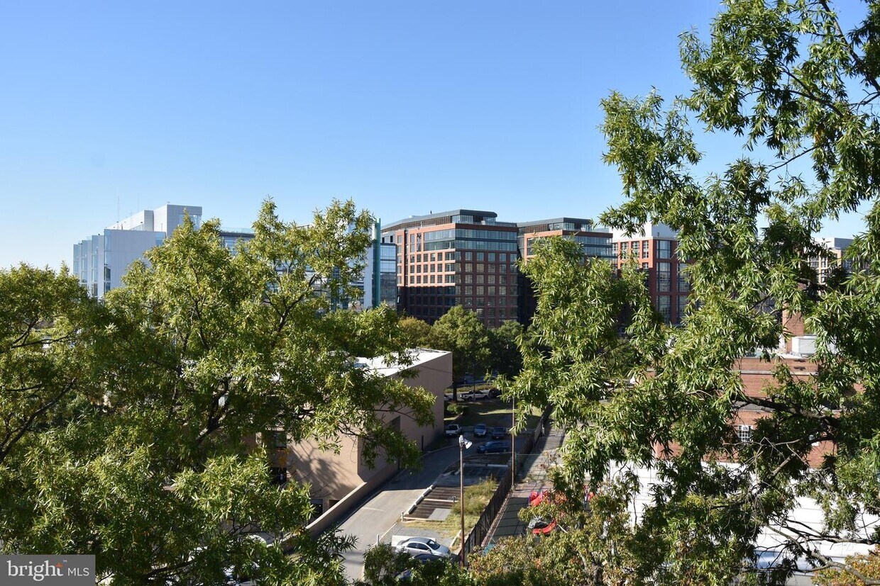 700 7th St SW Unit 635, Washington, DC 20024 - Room for Rent in ...