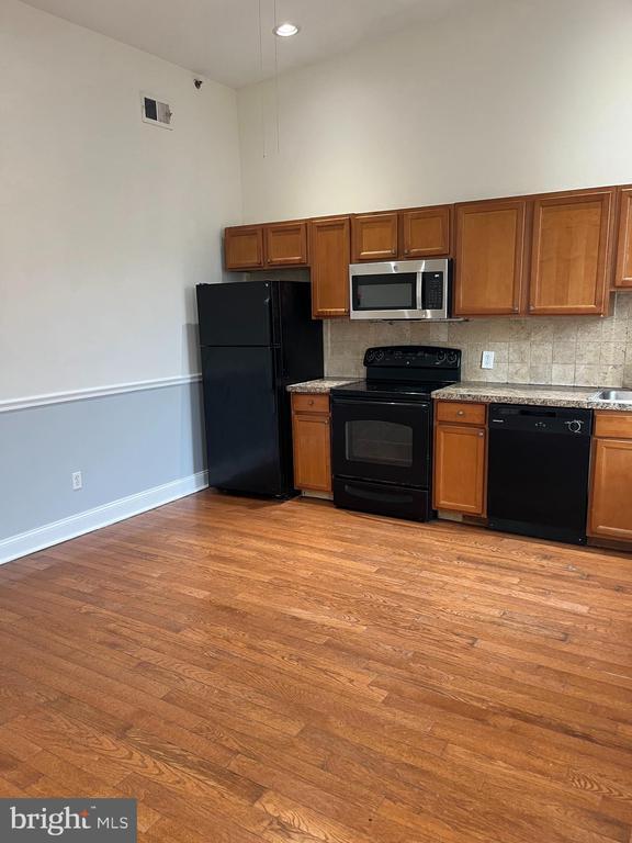 923 N 15th St Unit 3, Philadelphia, PA 19130 - Room for Rent in ...