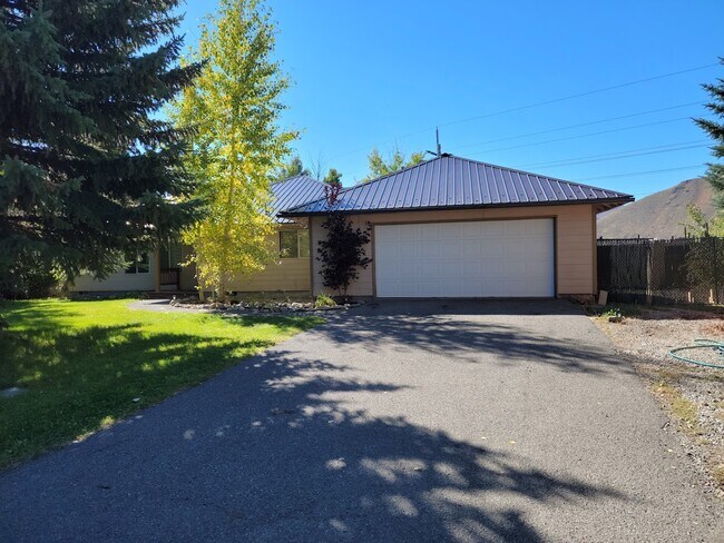 1241 Creekside Dr, Hailey, ID 83333 - House Rental in Hailey, ID ...