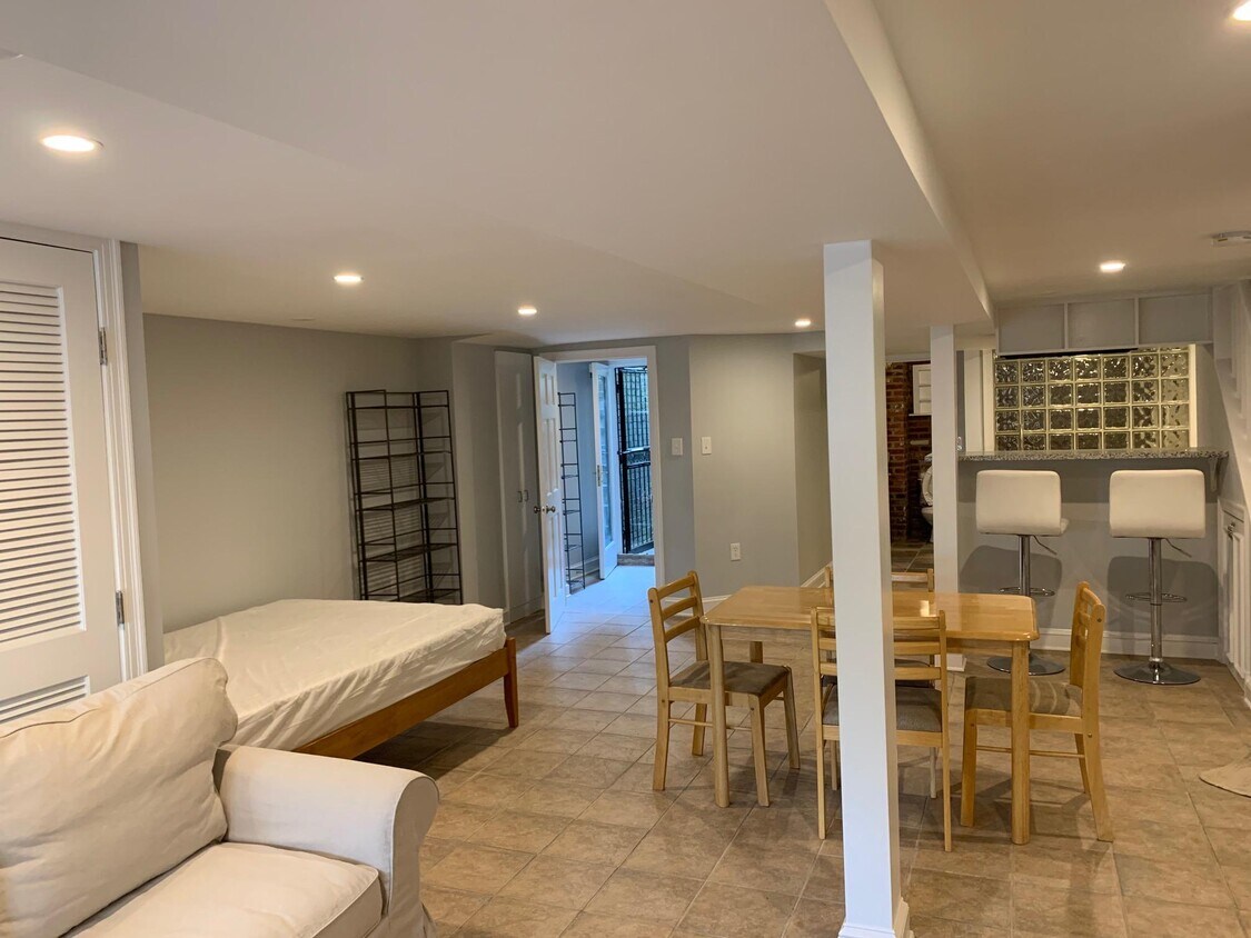 811 F St NE Unit 1 Basement, Washington, DC 20002 - Apartments in ...