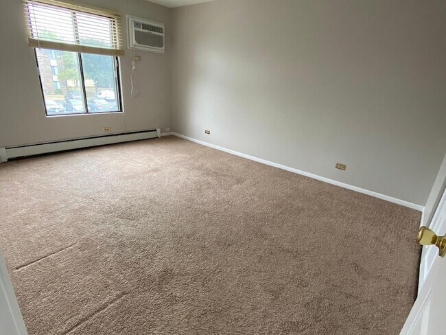 125 S Gregory St Unit 10, Aurora, IL 60504 | Apartments.com