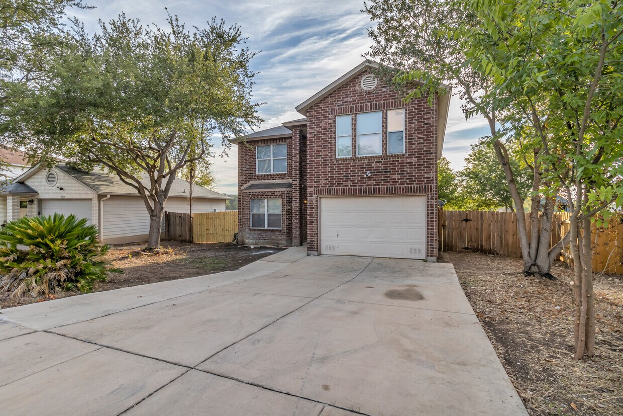 9859 Chelsea Cir, Selma, TX 78154 - House Rental in Selma, TX ...