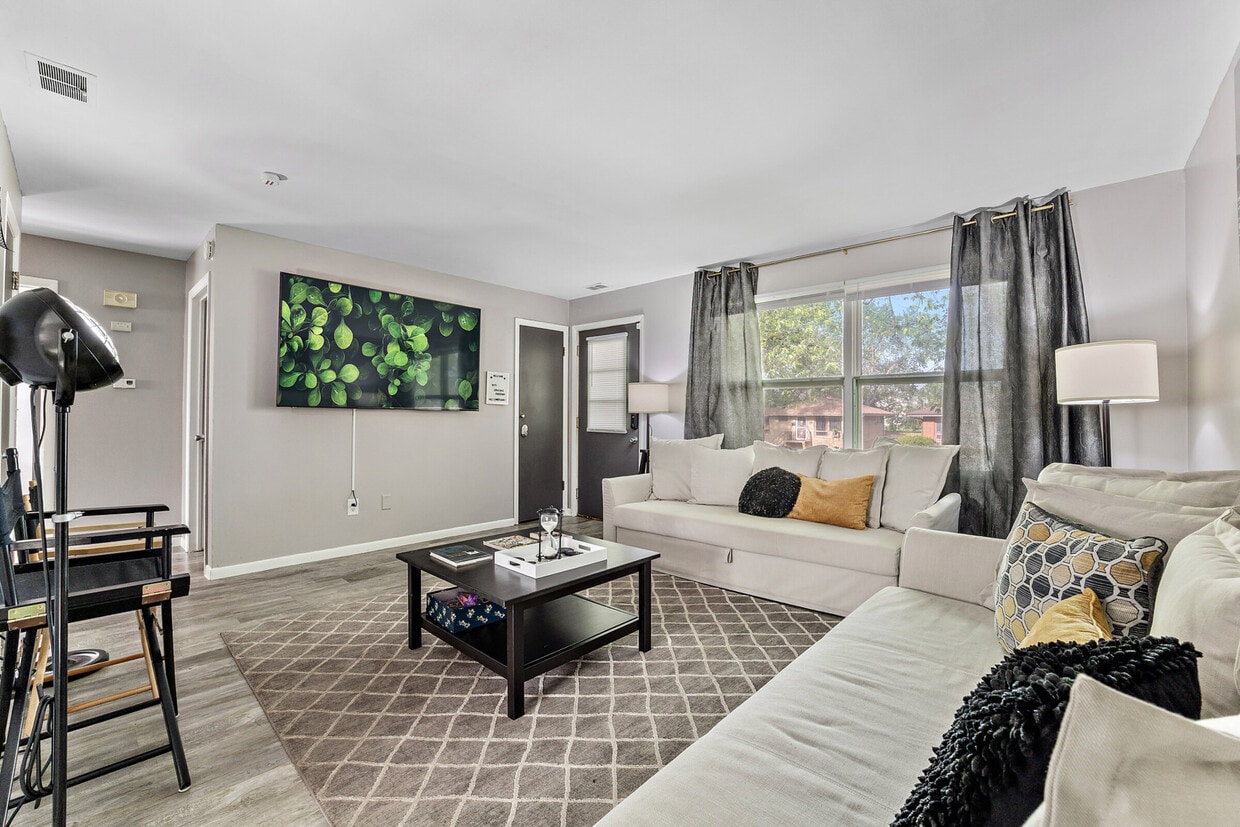 804 N Gladstone Ave Unit E.1342686, Aurora, IL 60506 | Apartments.com