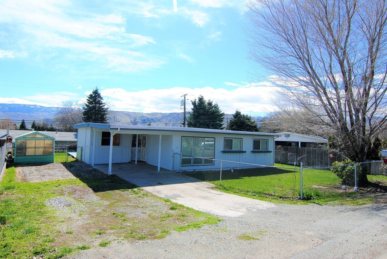 1702 1st St SE, East Wenatchee, WA 98802 - House Rental in East ...