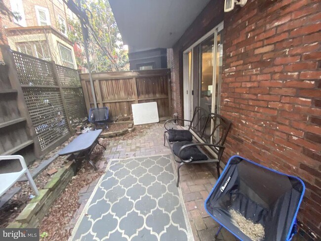 2223 Locust St Unit 1, Philadelphia, PA 19103 - Room for Rent in ...