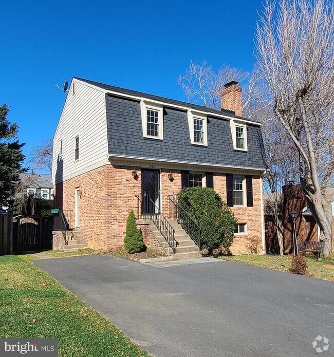 Beverly Manor Apartments for Rent with a Garage - Mclean, VA - 5 ...