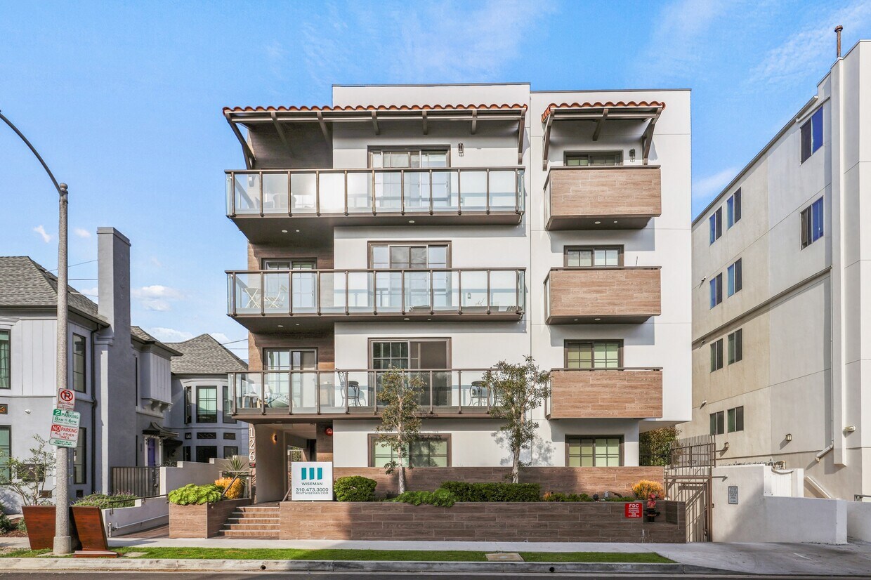 Kings Beverly by Wiseman - 126 N Kings Rd Los Angeles, CA 90048 ...