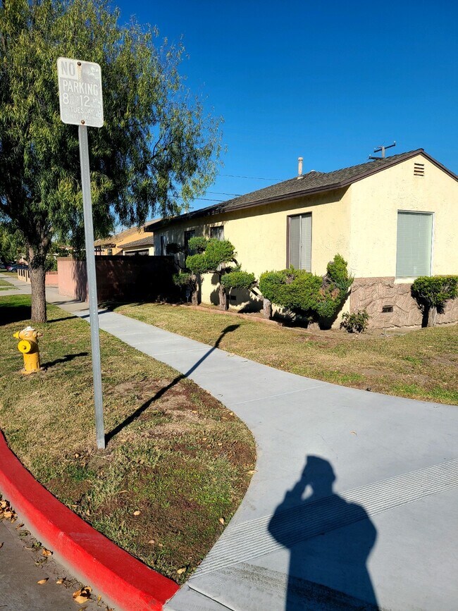 1299 Taper St, Long Beach, CA 90810 - House Rental in Long Beach, CA ...