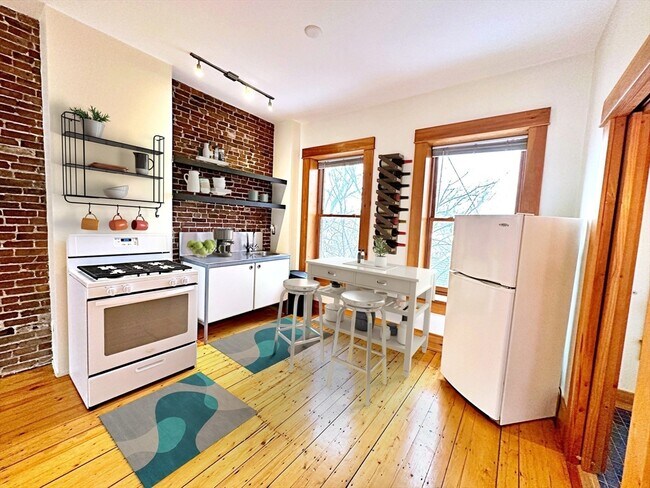 410 Sumner St Unit 1, Boston, MA 02128 - Room for Rent in Boston, MA ...