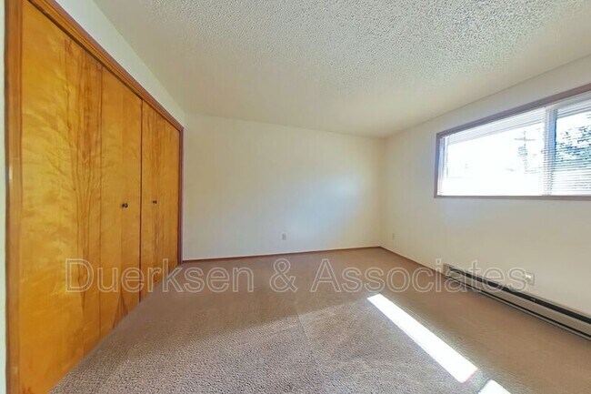 555 NW Kings Blvd Unit 4, Corvallis, OR 97330 - Condo for Rent in ...