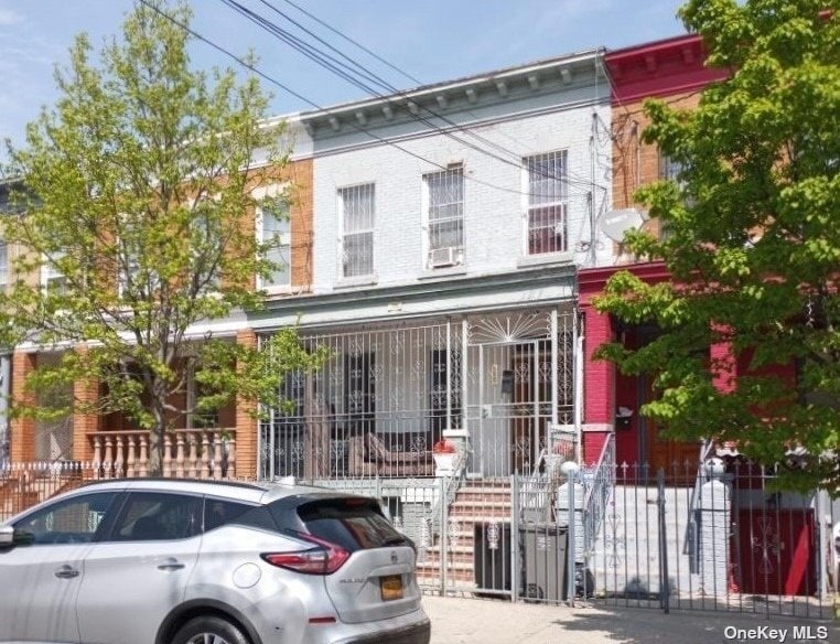 555 Pine St, Brooklyn, NY 11208 - House Rental in Brooklyn, NY ...