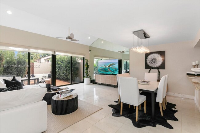 Apartments for Rent with Washer & Dryer in Calusa Point, Miami ...