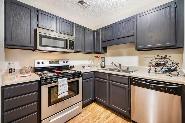 Cardinal Apartments - Apartments in Greensboro, NC | Apartments.com