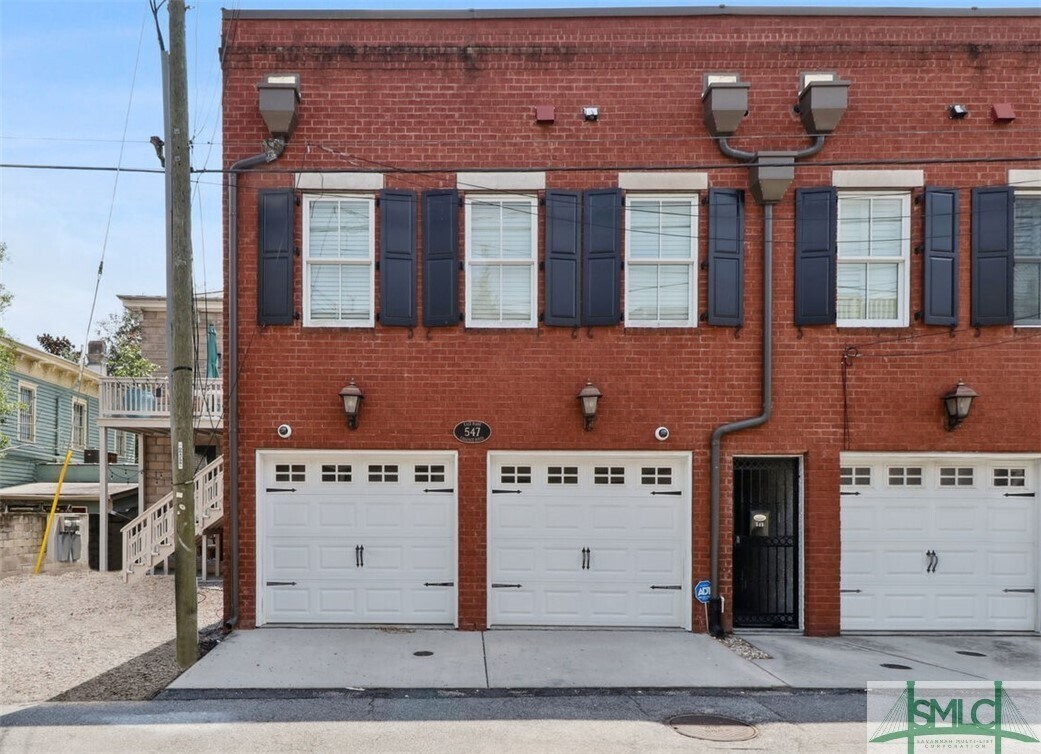 547 E Perry Ln, Savannah, GA 31401 - House Rental in Savannah, GA ...