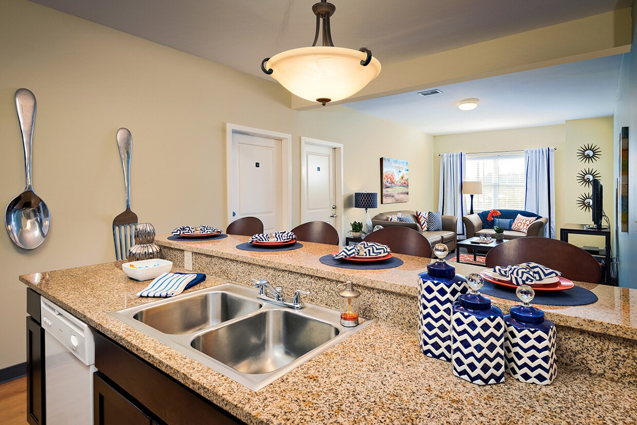 University Village Apartments on Colvin - 315 Small Rd Syracuse, NY ...