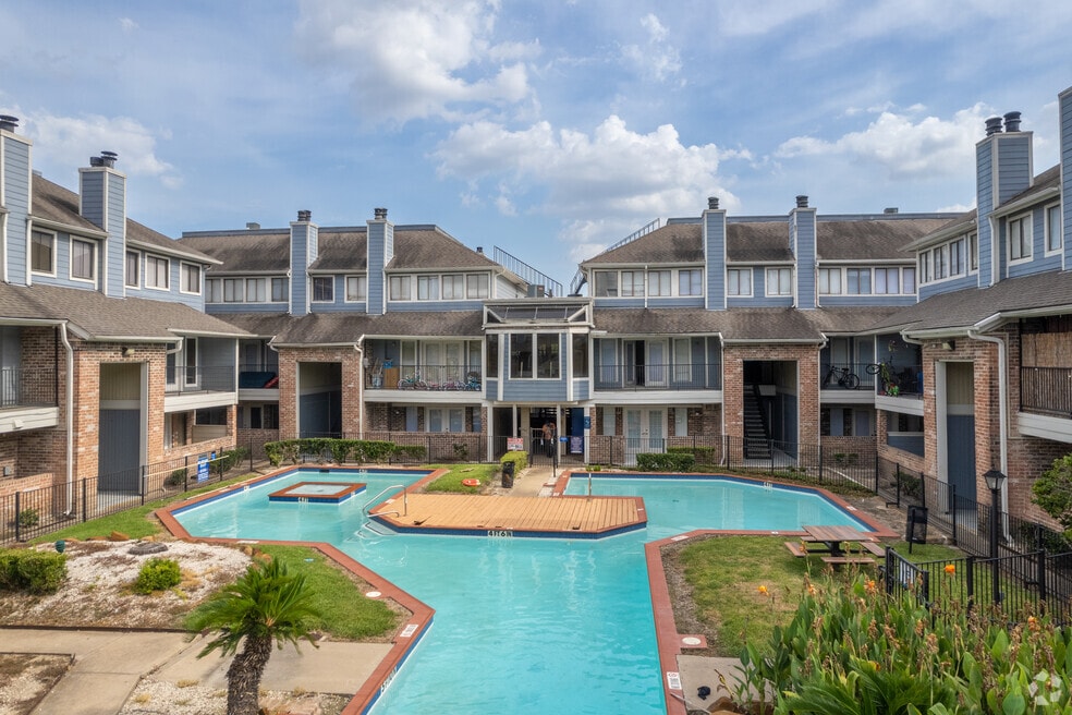 Apartments for Rent with Air Conditioning in Wild Peach Village TX ...