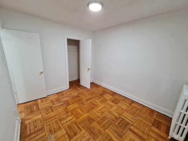 40 Isabella St, Toronto, ON M4Y 1N1 Appartements - 40 Isabella St ...