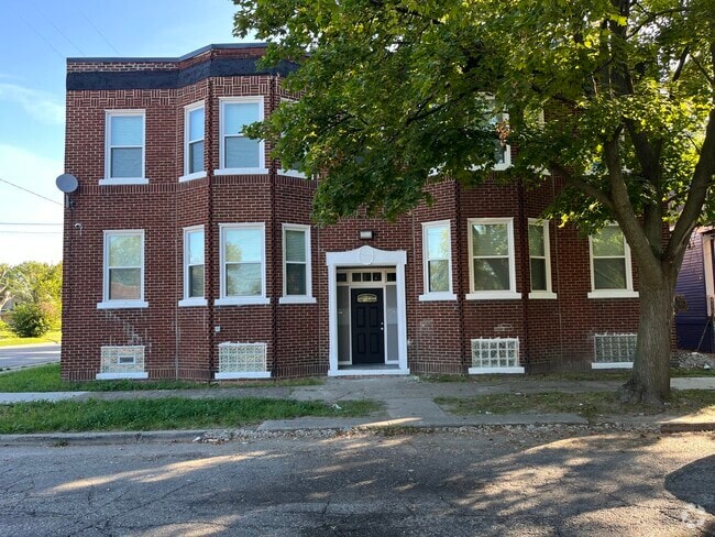 East Side Detroit Apartments for Rent with High Ceilings - Detroit, MI ...