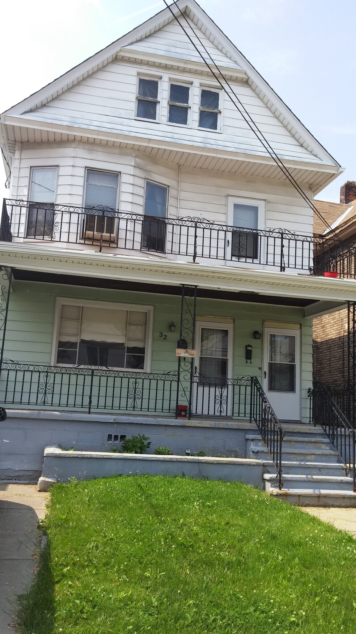 32 Zittel St Unit Lower, Buffalo, NY 14210 - 32 Zittel St Buffalo, NY ...