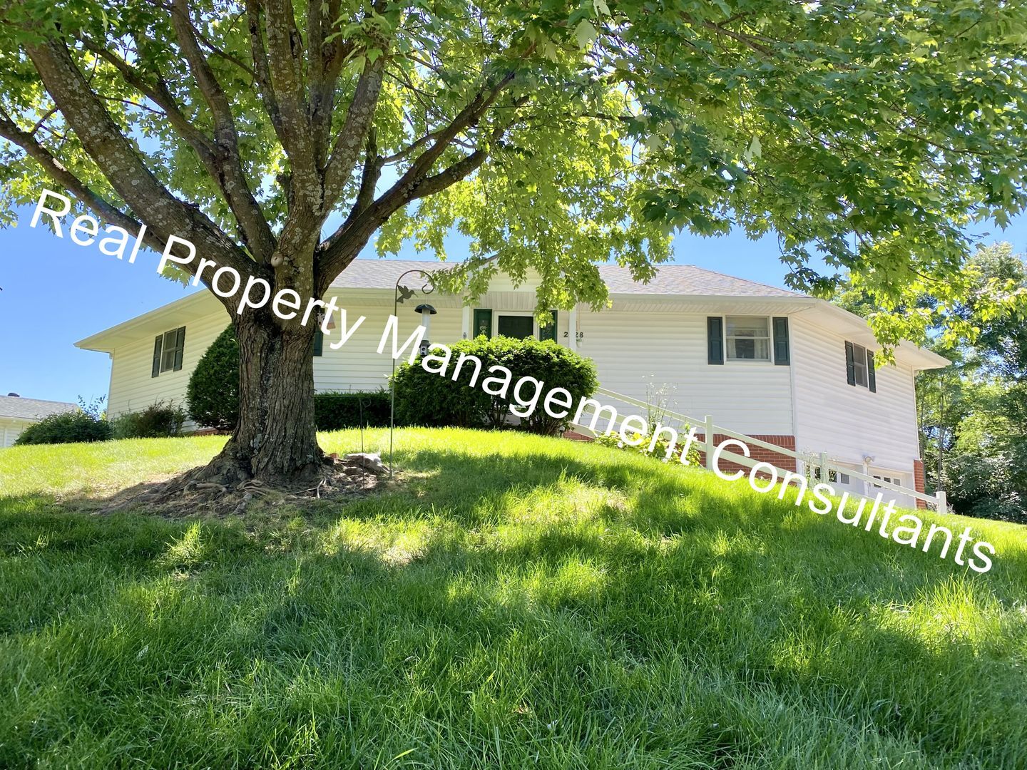 2428 Little Blue Ct, Liberty, MO 64068 - House Rental in Liberty, MO ...