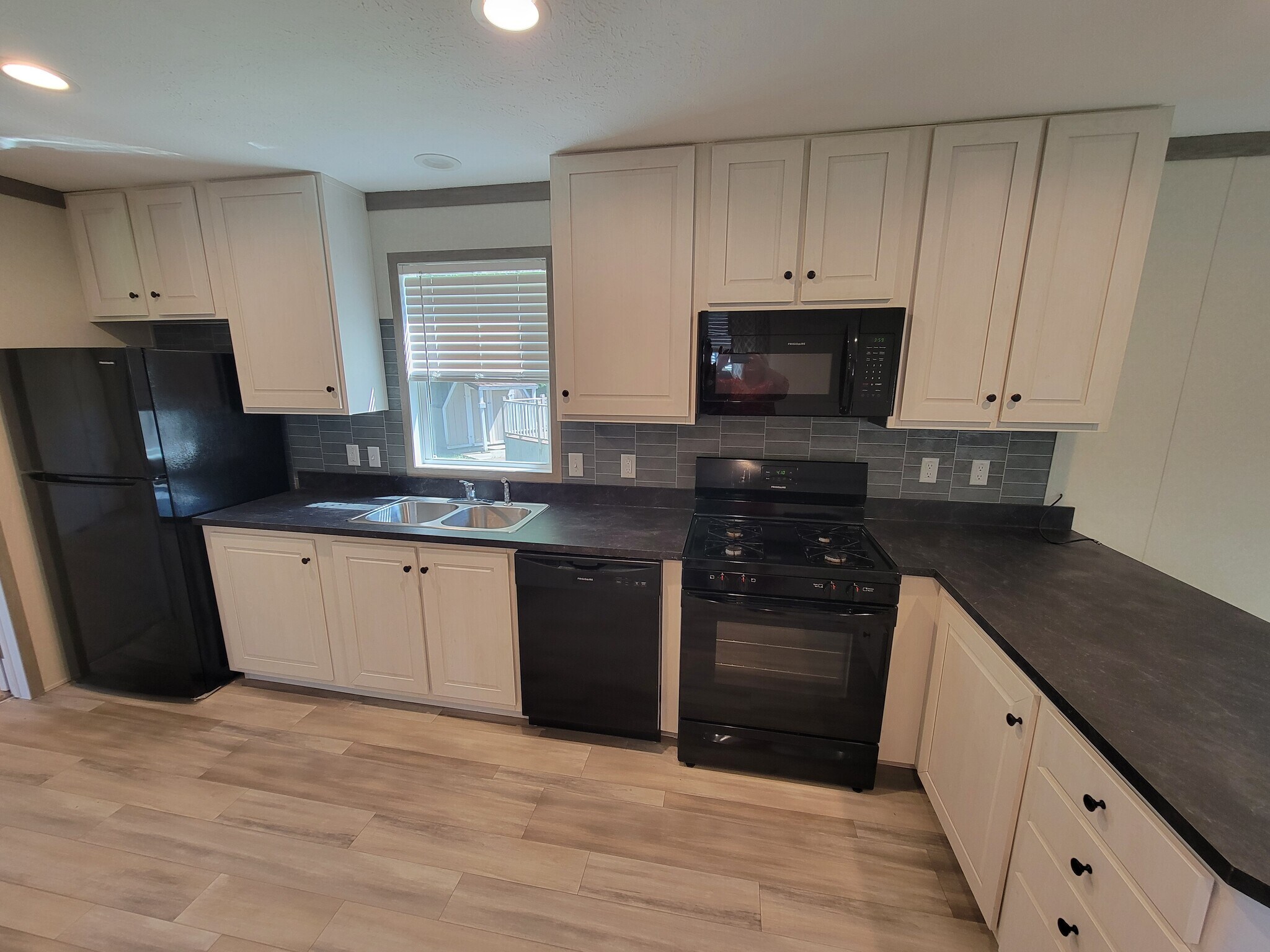 4337 Vin Rose Dr, Flint, MI 48507 - House Rental in Flint, MI ...