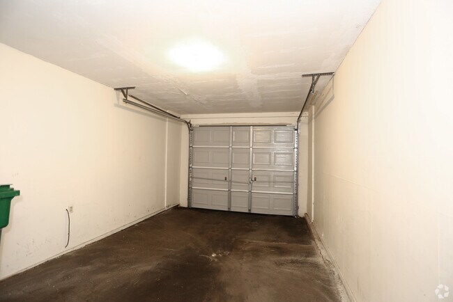 Windsor Crossing Townhomes for Rent - Bloomfield, CT | Apartments.com