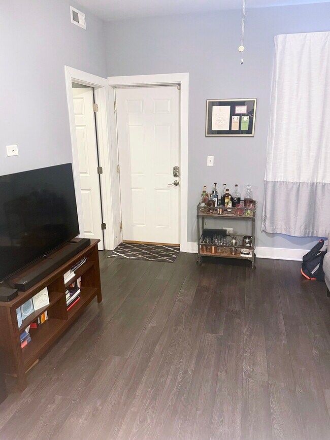 1431 N Cleaver St Unit 2r, Chicago, IL 60642 - Apartments in Chicago ...