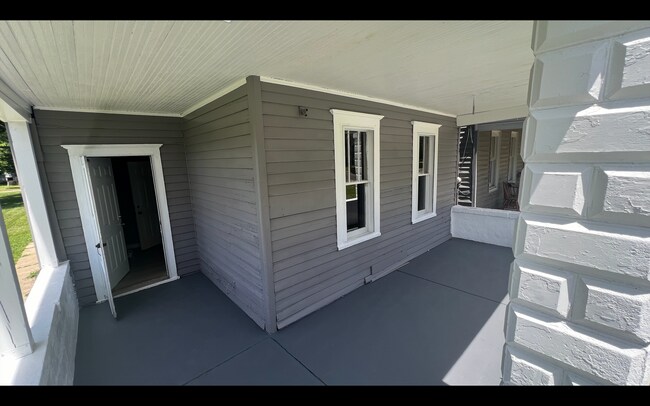 1109 NE Perry Ave, Peoria, IL 61603 - Apartments in Peoria, IL ...