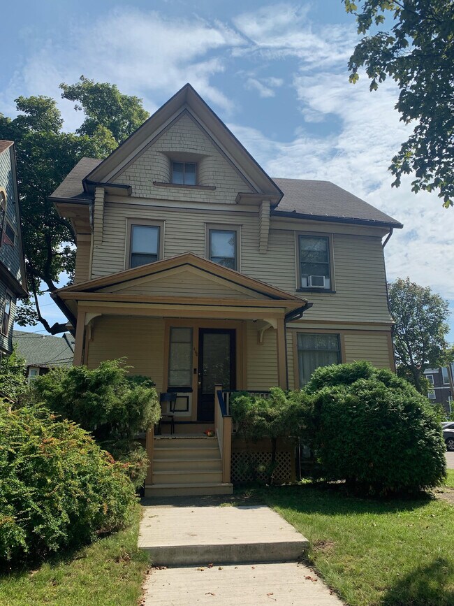 466 Alexander St Unit 3, Rochester, NY 14605 - Apartments in Rochester ...