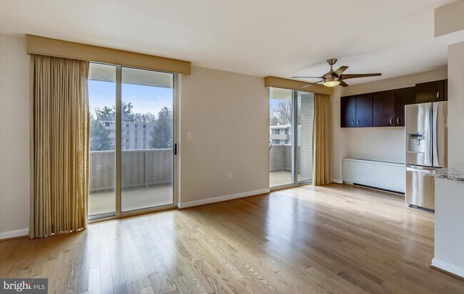 7505 Democracy Blvd Unit A-437, Bethesda, MD 20817 - Room for Rent in ...
