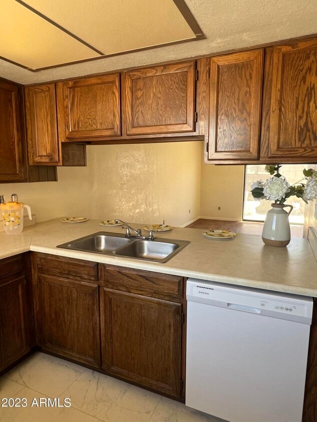 8257 W Santa Cruz Blvd Unit 103, Arizona City, AZ 85123 - Room for Rent ...