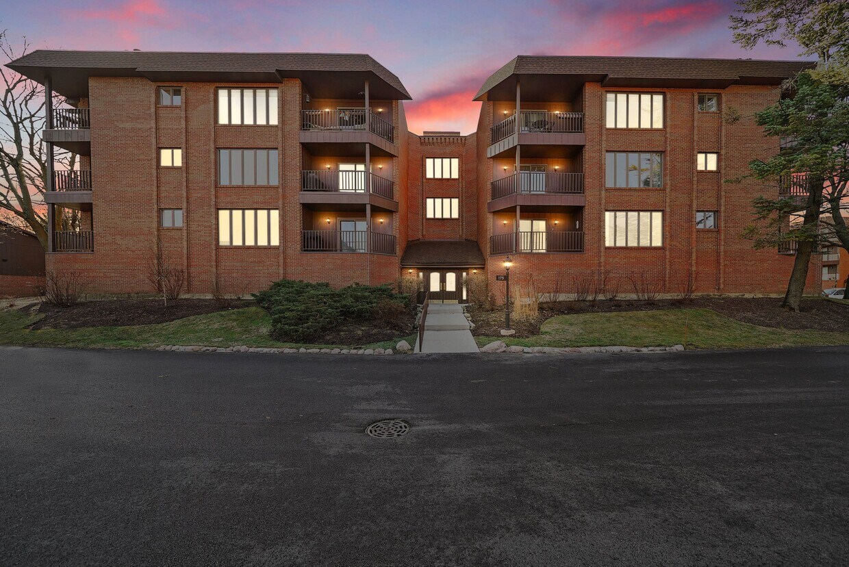 175 Boardwalk Pl Unit 103, Park Ridge, IL 60068 - Condo for Rent in ...